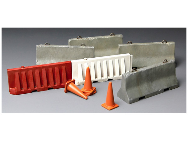 Concrete & Plastic Barrier Set | HLJ.com