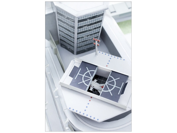 Ultraman Guide Book (with Early-Version SSSP Base Papercraft) | HLJ.com