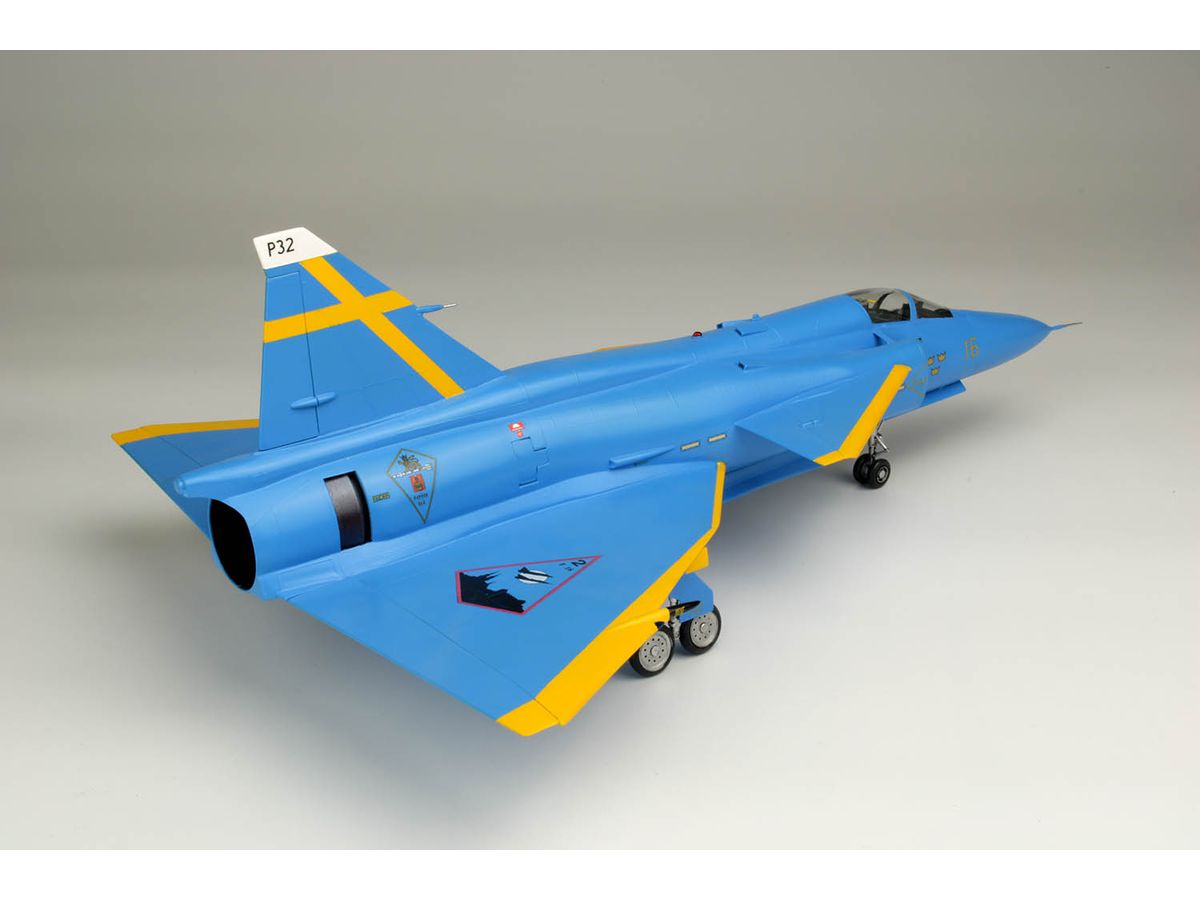 1/48 スウェーデン空軍 JA37 ヤクトビゲン ブルーピーター スウェーデン空軍75周年記念塗装機 | HLJ.co.jp